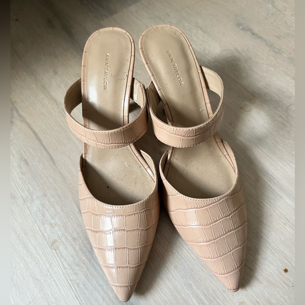 Ann Taylor Nude Croc-Embossed Mules - Gem